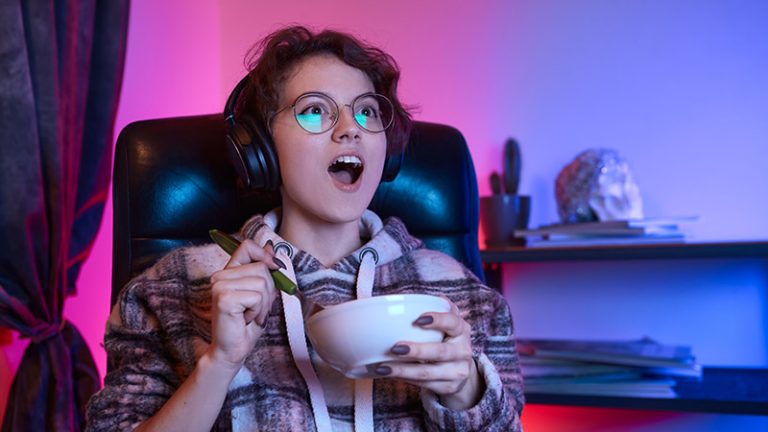 Cuatro animes que podrán inspirar al estratega comercial que llevas dentro